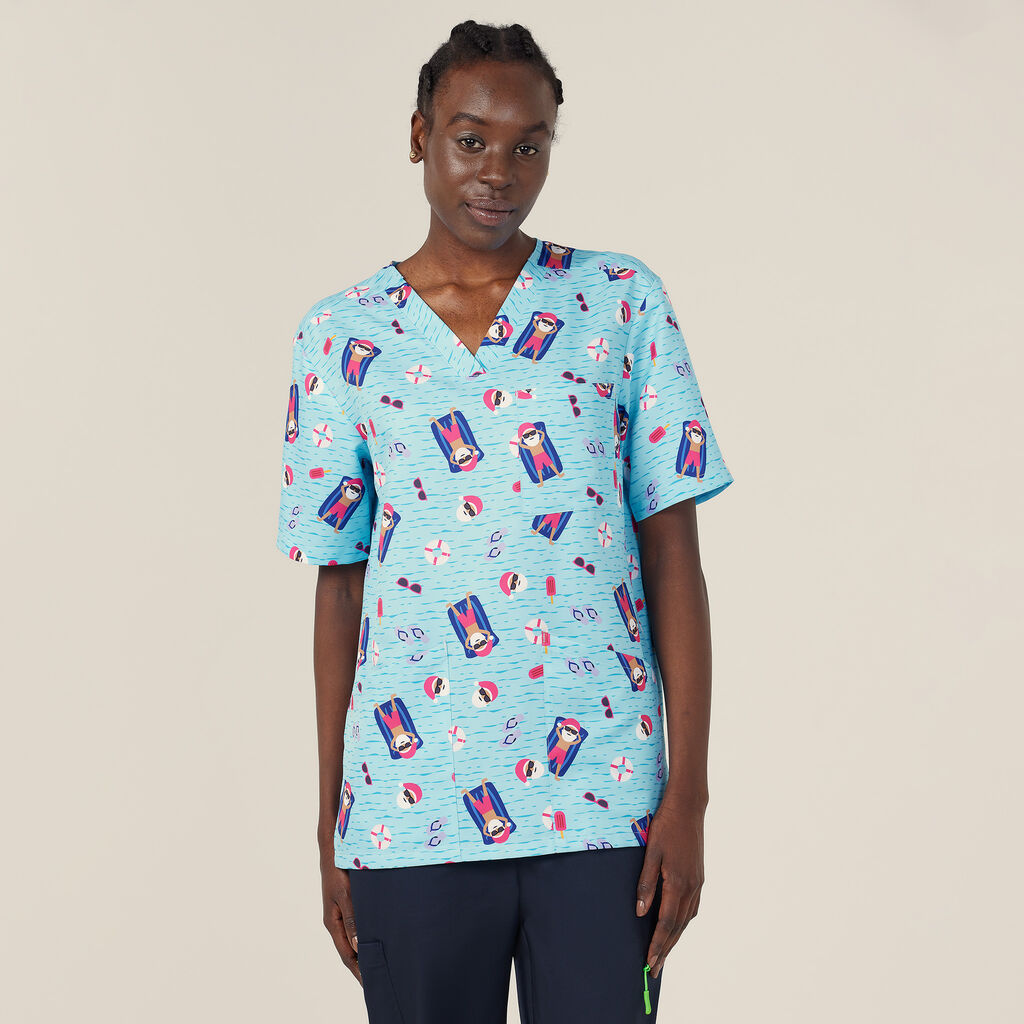 NNT Uniforms Festive Santa Pool Party Scrub Top (CATRGK) – Budget Workwear